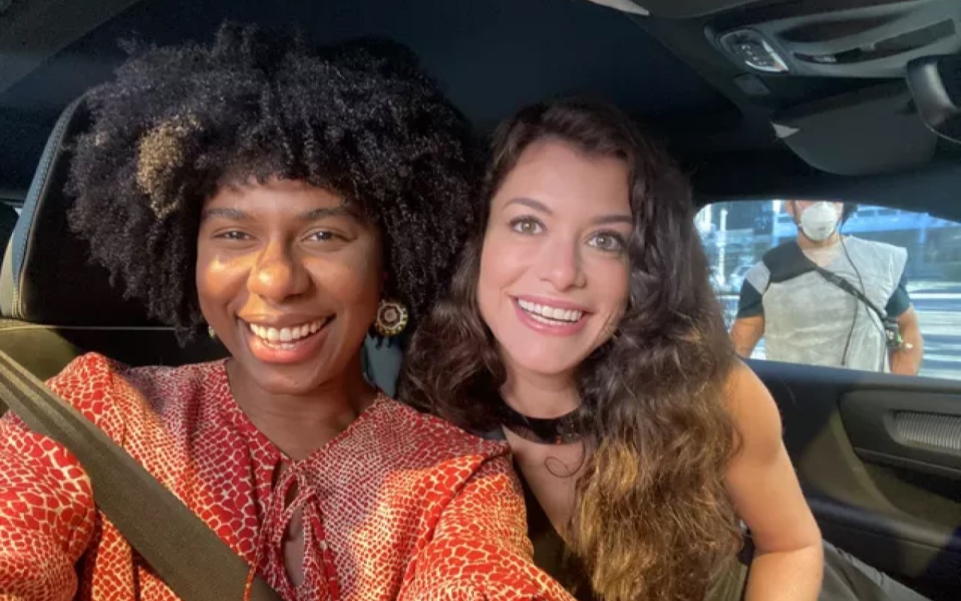 Indira Nascimento é Roubada Por Alinne Moraes Em Um Lugar Ao Sol
